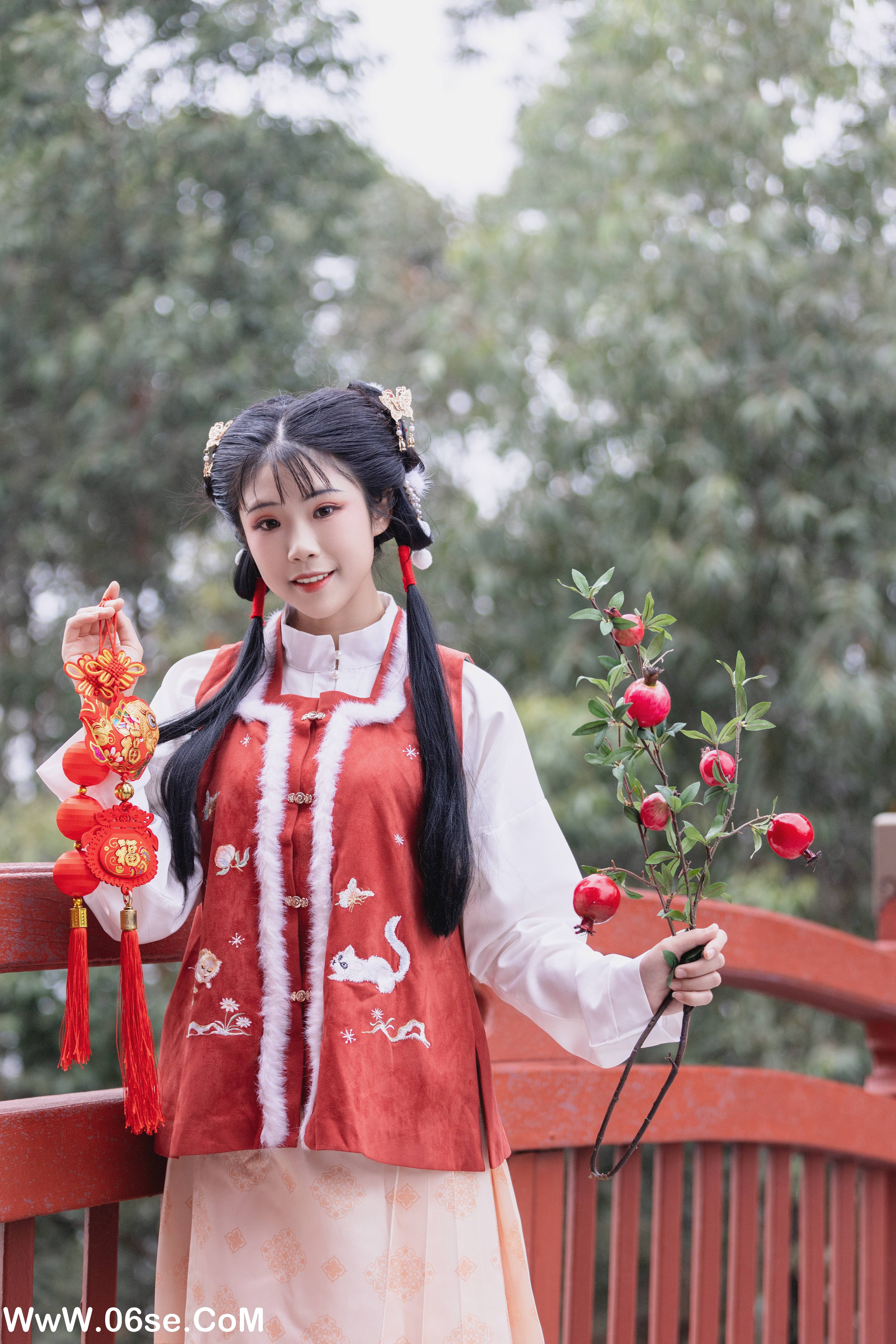 [YITUYU艺图语]2022.11.03 年 苏念[32+1P／439MB]-六色网