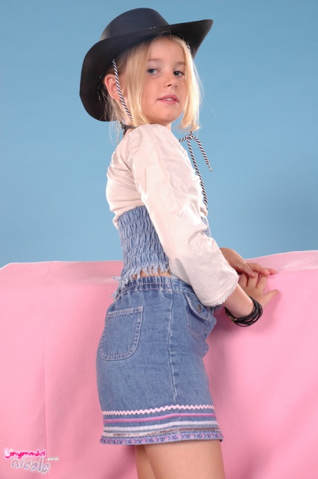 TM-Nicole-043 – Telegraph