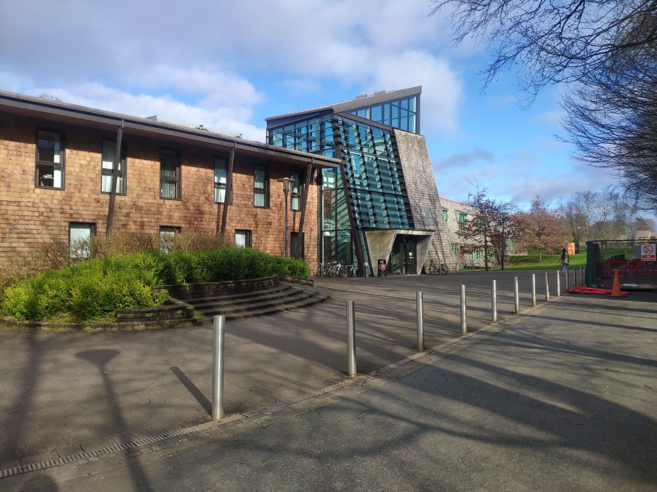 Irish Diaries, part 2: That famous accent, pubs on campus and Kazakhs in Ireland — Teletype