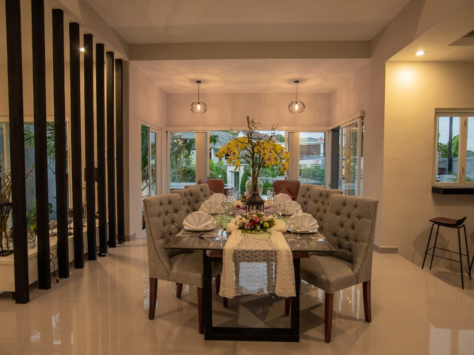 Villa Bukit 4 bedrooms — Teletype