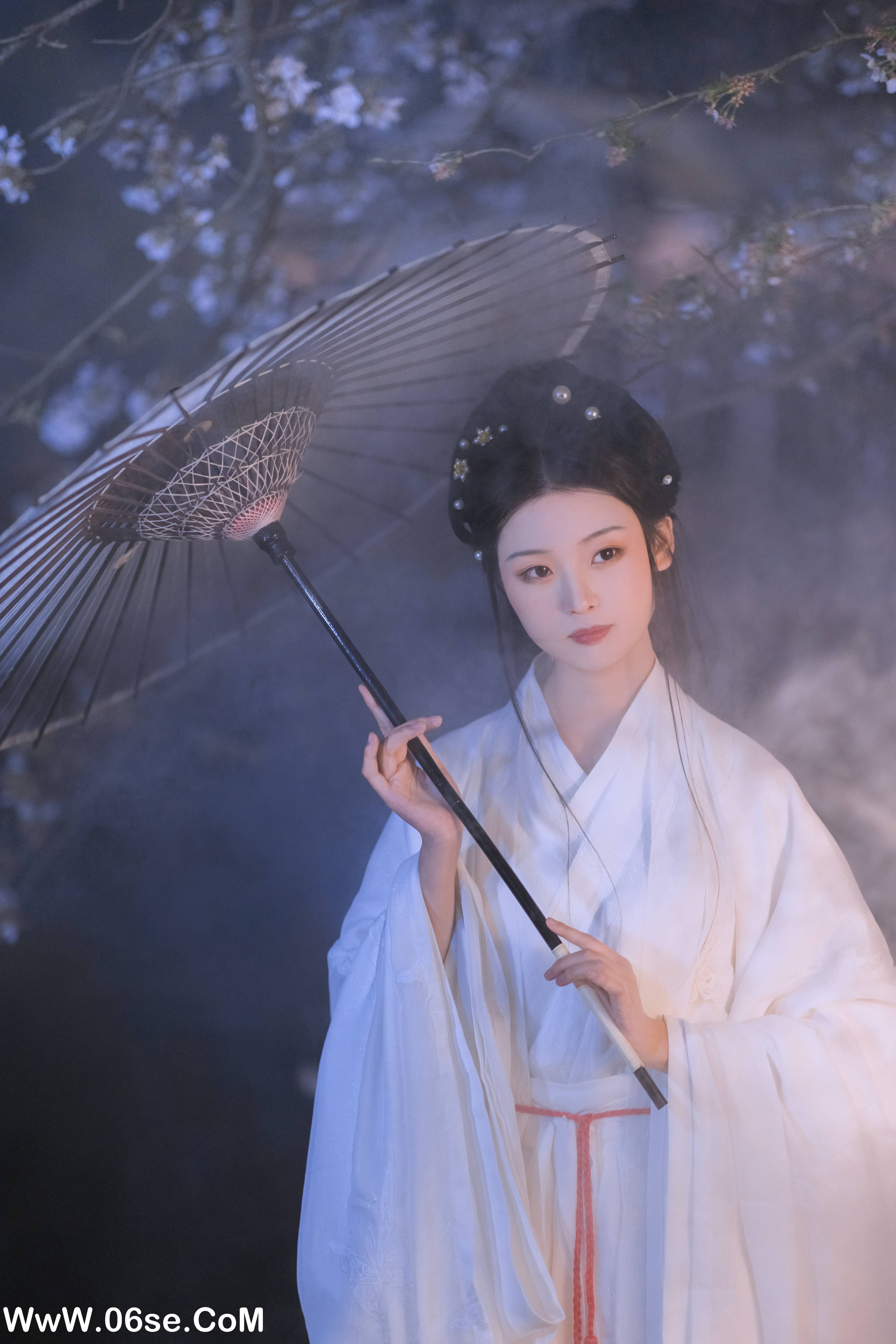 [YITUYU艺图语]2022.05.13 一枕清梦 汀贰[32P-379.9 MB]-六色网