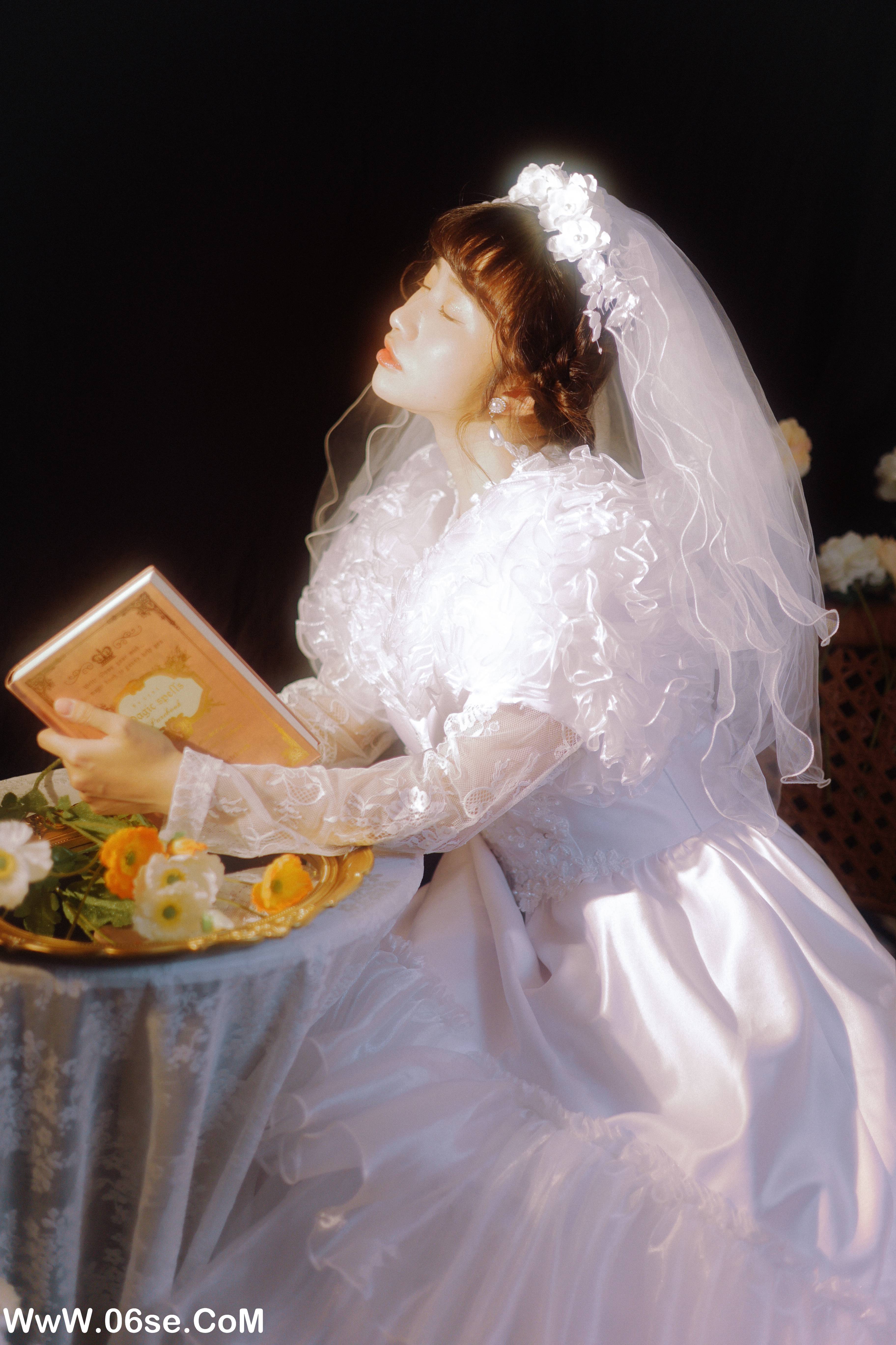 [YITUYU艺图语]2022.10.09 幻彩白纱 蓝胖子-[44+1P／325MB]-六色网